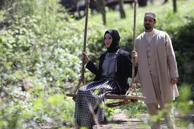 Kızıl Goncalar episode 46 english subtitles - TurkFans.net